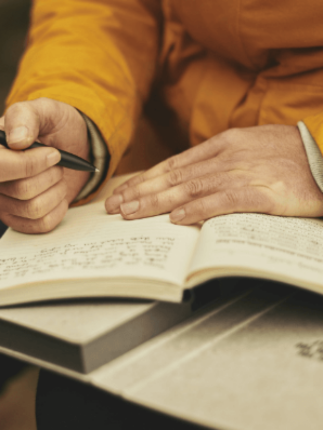 Banish Buzzwords: Elevate Your Academic Writing - College Chalo