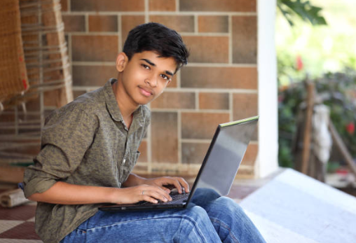 Bridging Gaps: AICTE's "One Student, One Laptop" Yojana 2024 Empowers ...